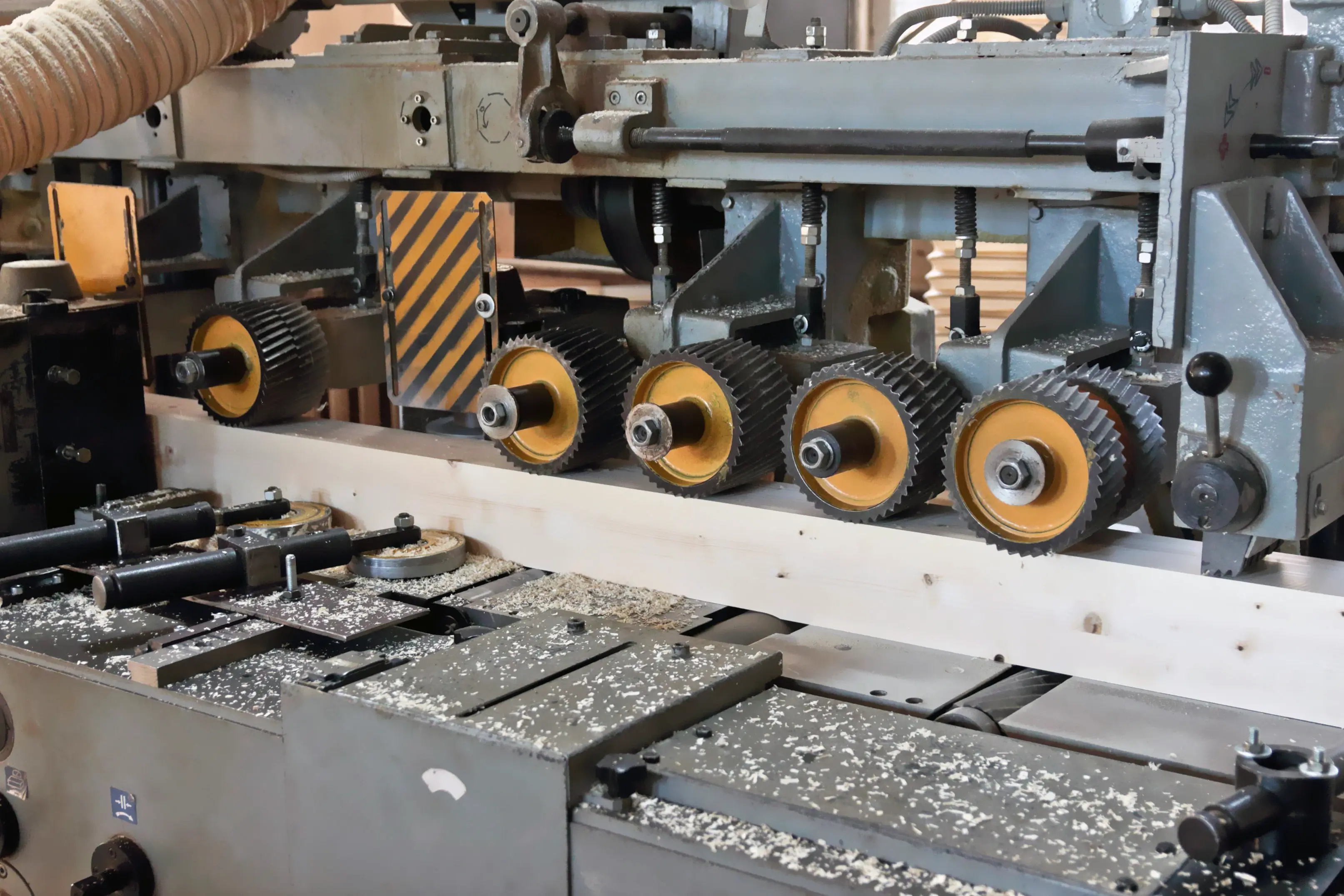 Wood Processing | Precision Timber Preparation | hout™